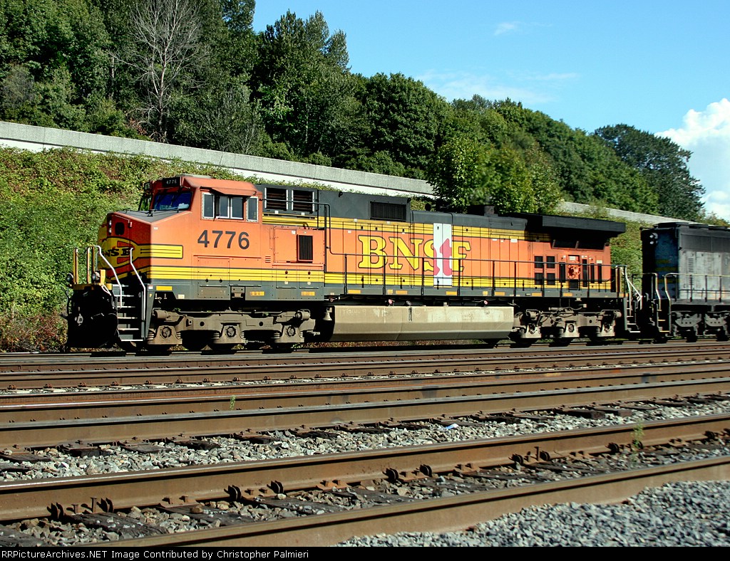 BNSF 4776